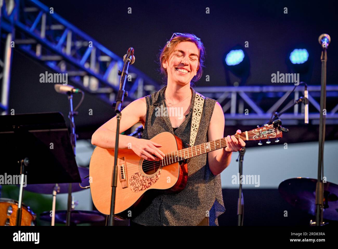 Singer songwriter, Maya De Vitry, Vancouver Folk Music Festival ...