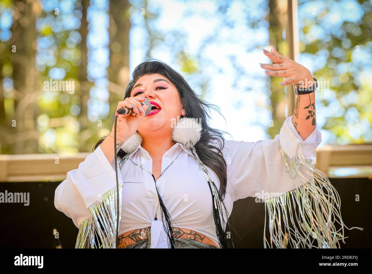 singer, songwriter, Celeigh Cardinal, Vancouver Folk Music Festival ...