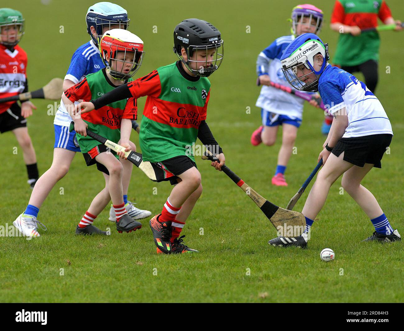 Girls hurling hi-res stock photography and images - Alamy