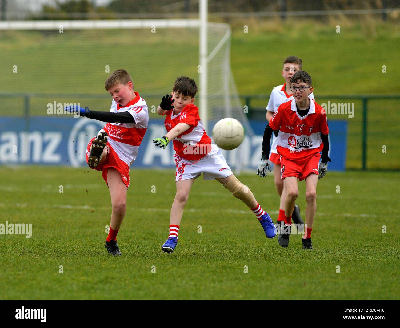 Primary school children playing gaelic football at Owenbeg Centre of ...