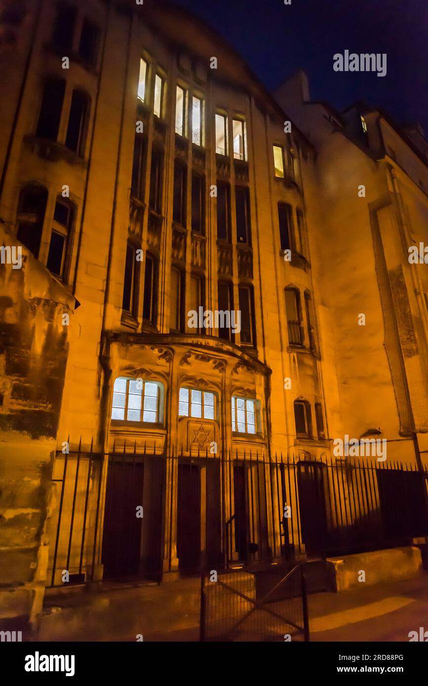 The Agoudas Hakehilos Synagogue, commonly referred to at the Pavée ...
