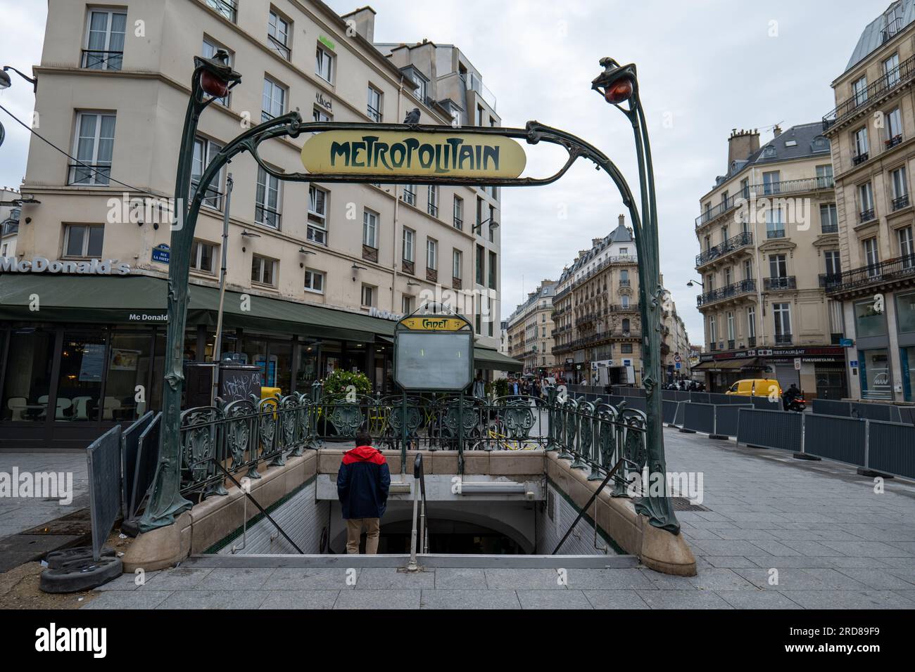 Paris, Île-de-France, France - October 1, 2022: Subway Station Entrance ...