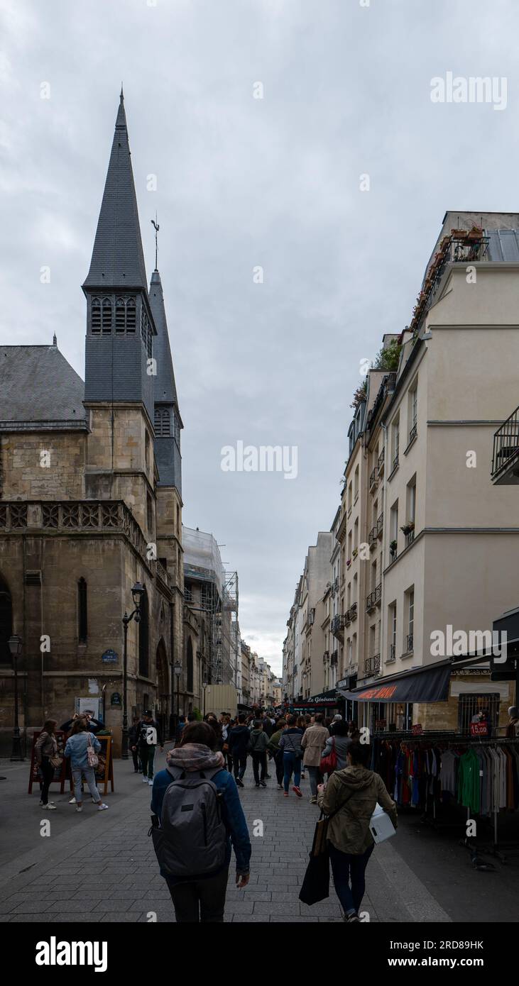 Paris, Île-de-France, France - October 1, 2022: Lots of Tourists Walk ...