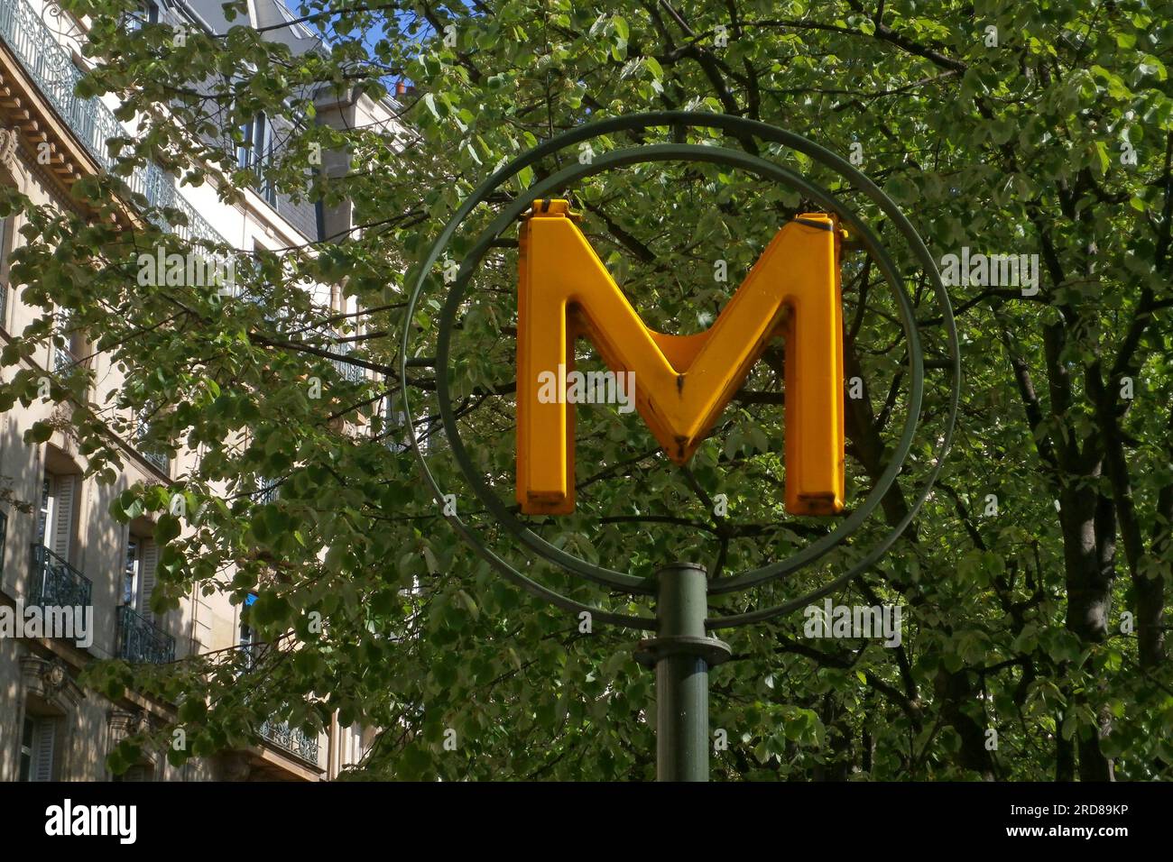 The m sign for paris metro hi-res stock photography and images - Alamy
