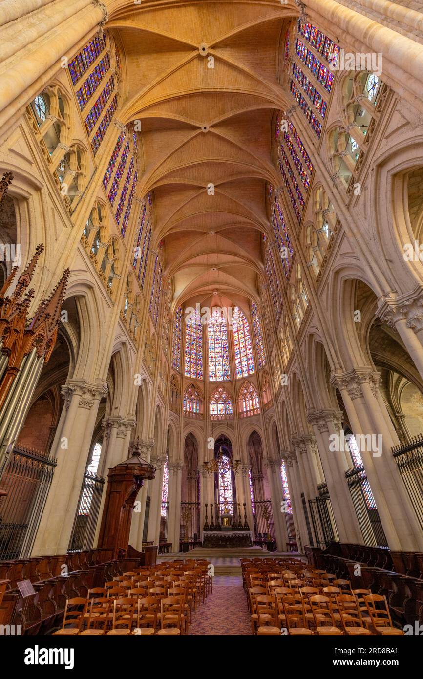 Tours Cathedral (Cathedrale Saint-Gatien de Tours), Tours, Loire Valley ...