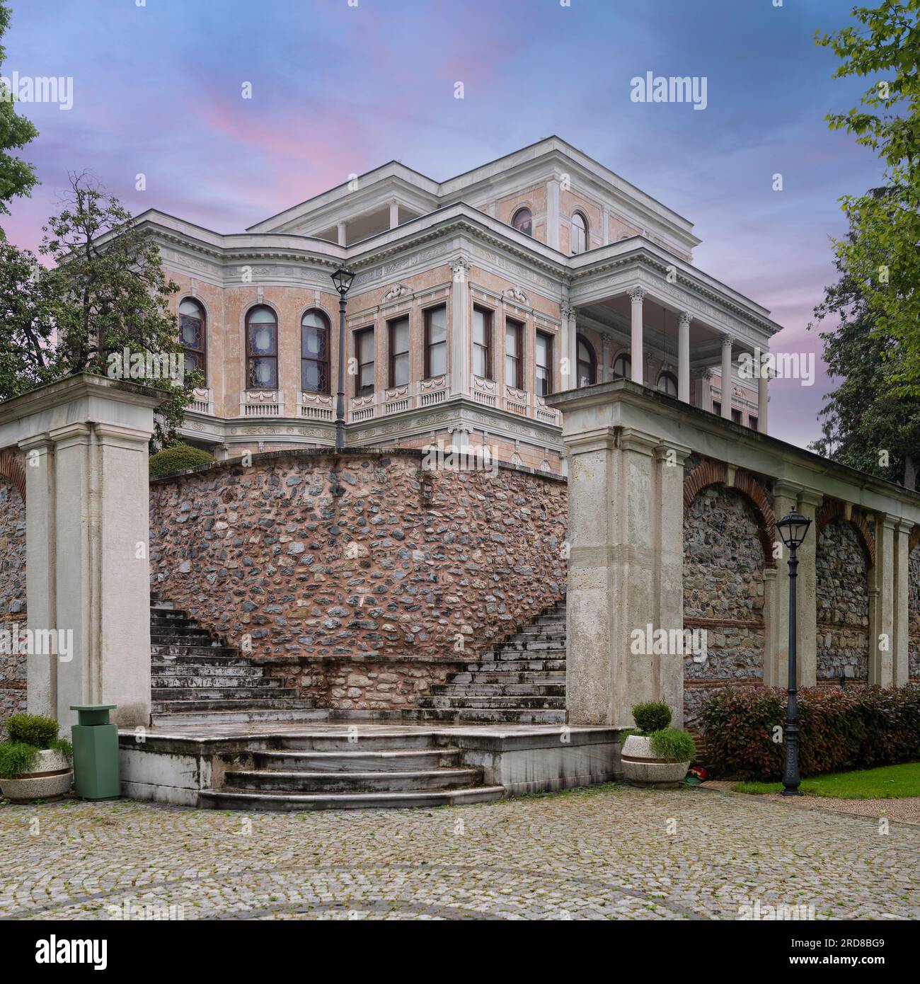 Mecidiye pavilion hi-res stock photography and images - Alamy