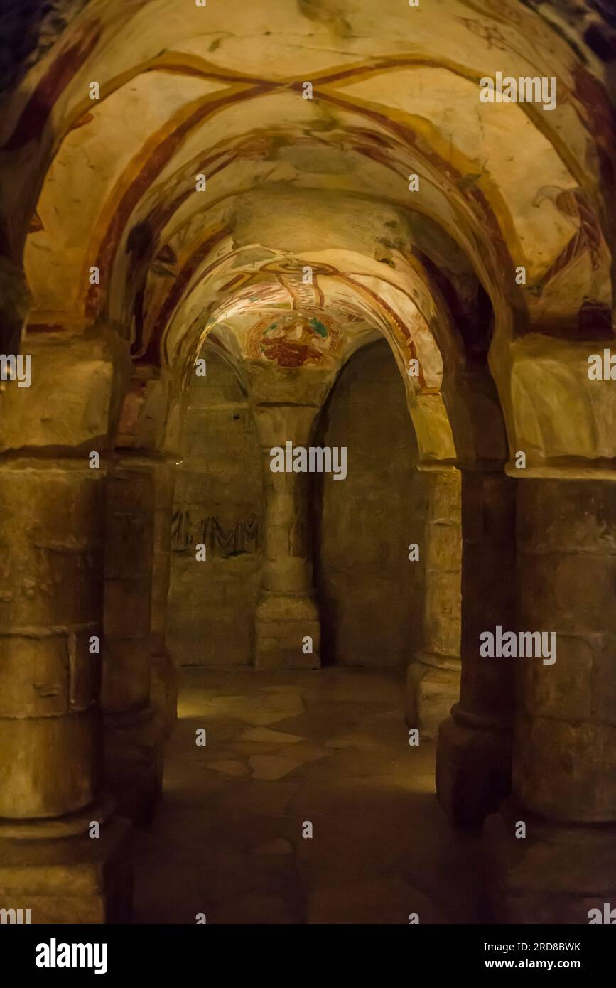 Medieval crypt architecture, The Cité de l'architecture et du ...