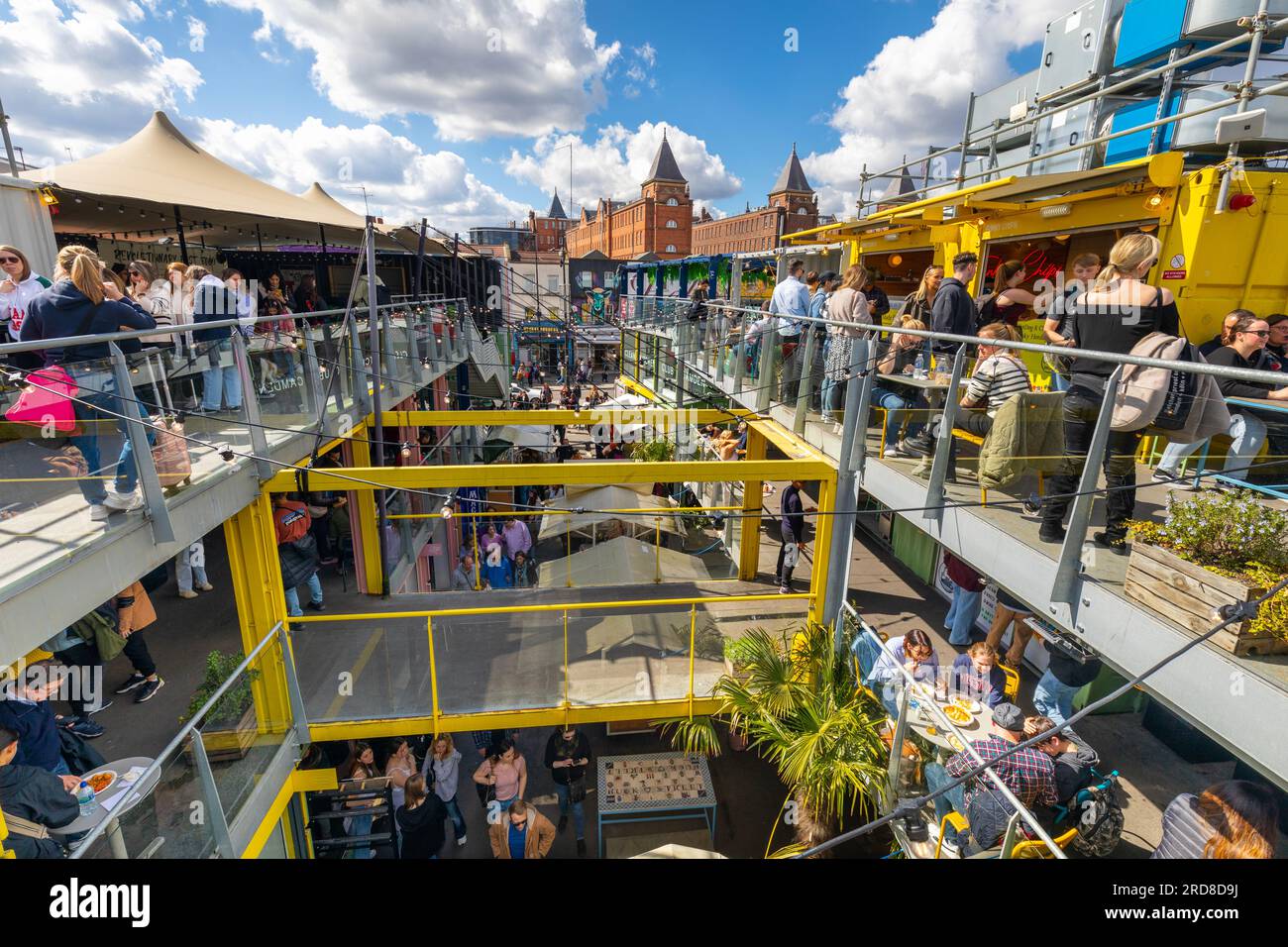 Terrace london hi-res stock photography and images - Alamy