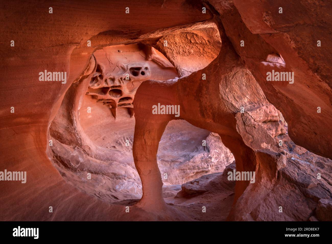 Windstone Arch (The Fire Cave), Valley of Fire State Park, Nevada ...