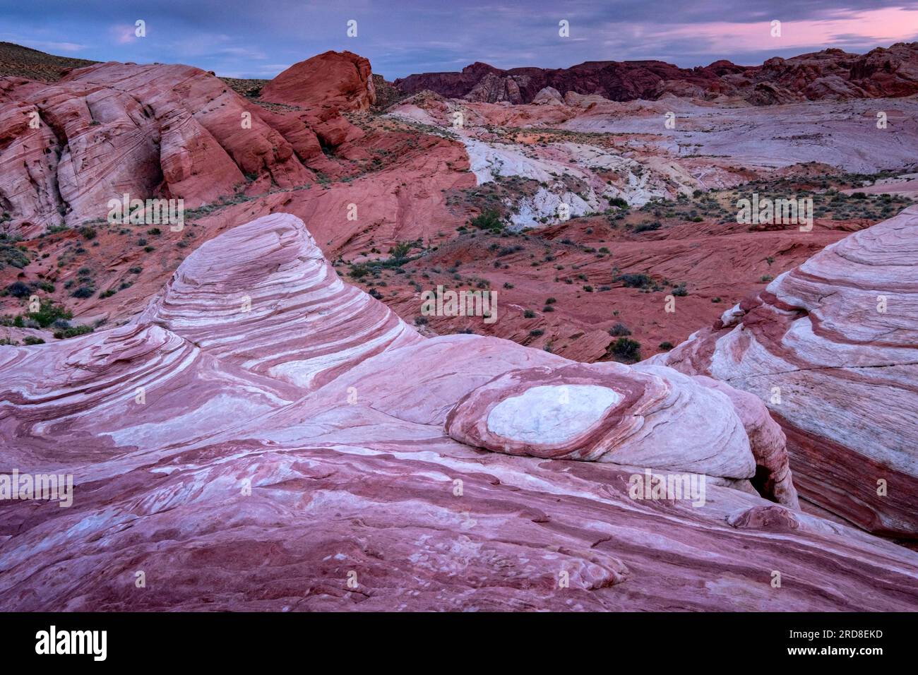 The Fire Wave at sunset, Valley of Fire State Park, Nevada, United ...