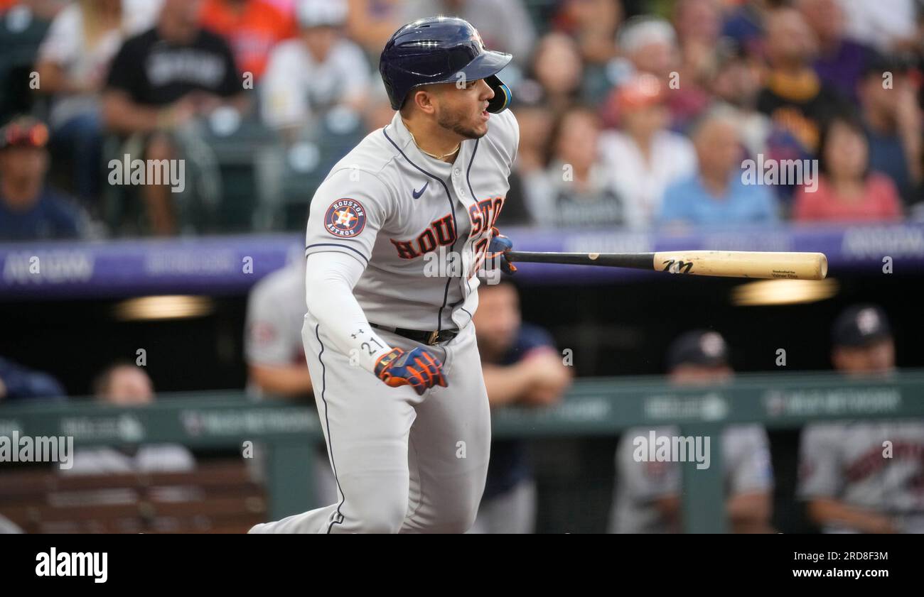 Houston Astros catcher Yainer Diaz (21) in the fourth inning of a ...