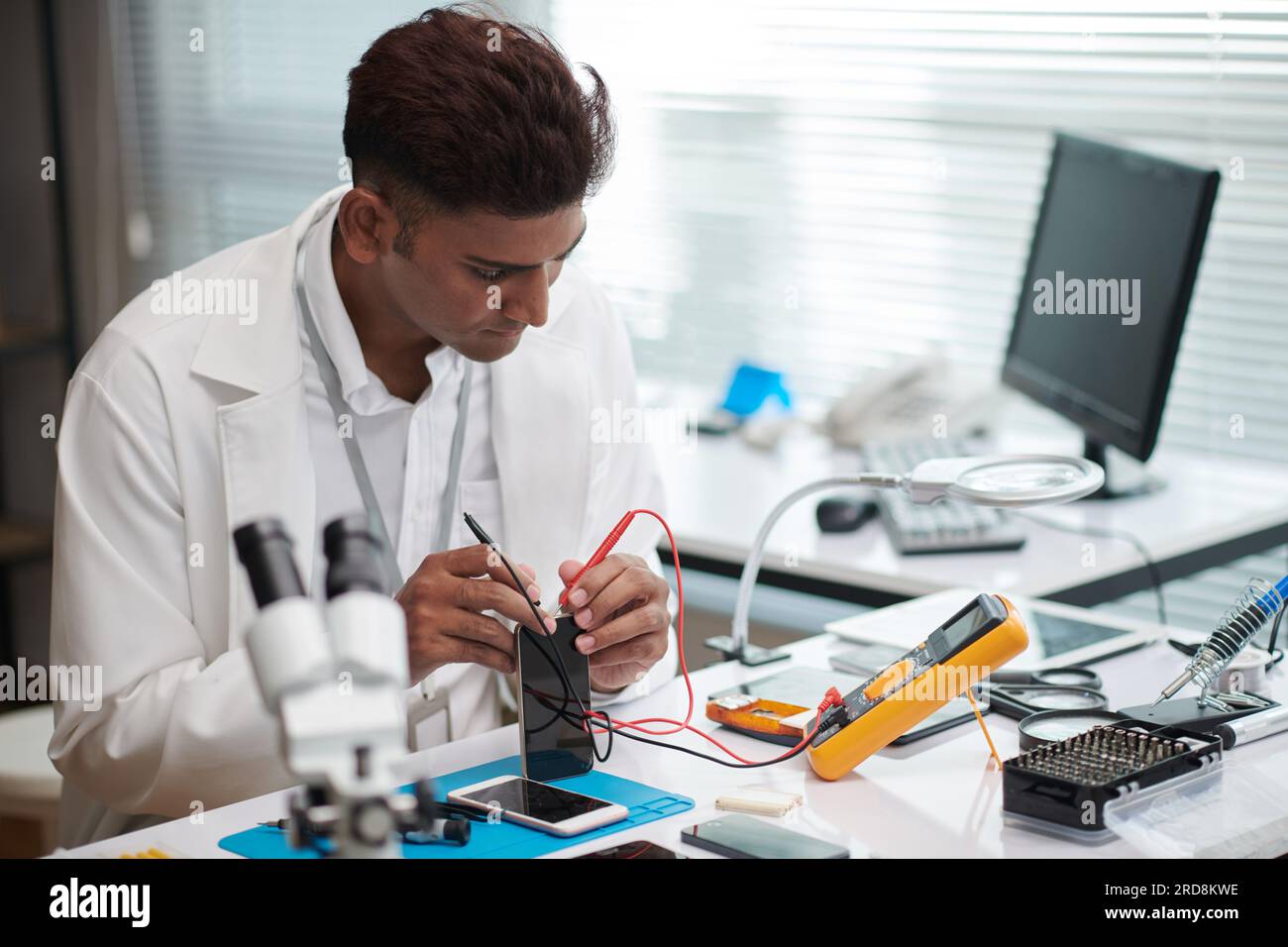 Battery development laboratory hi-res stock photography and images - Alamy