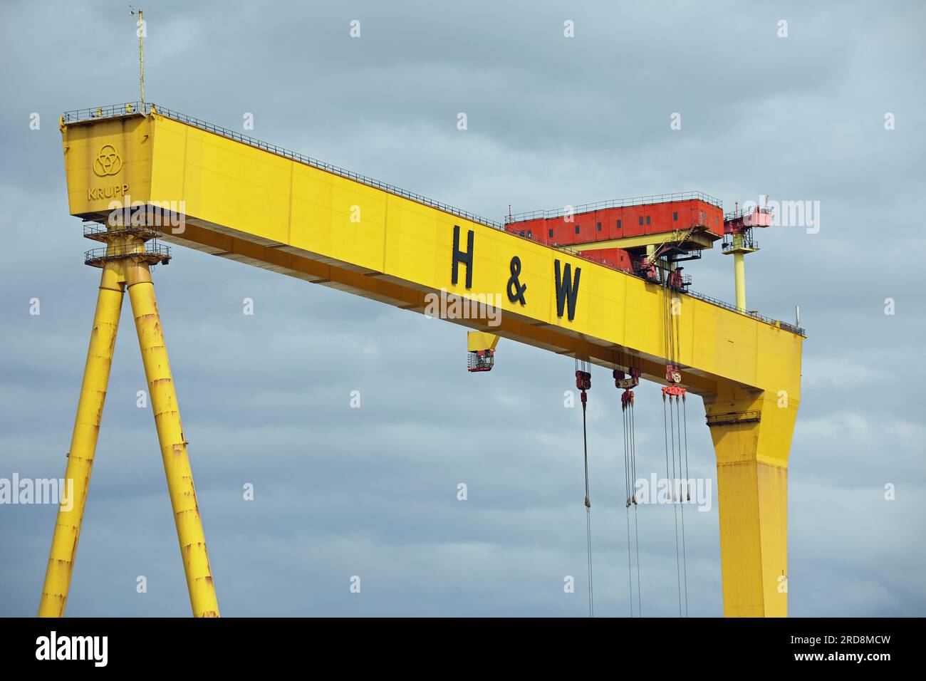 Gantry crane icon hi-res stock photography and images - Alamy