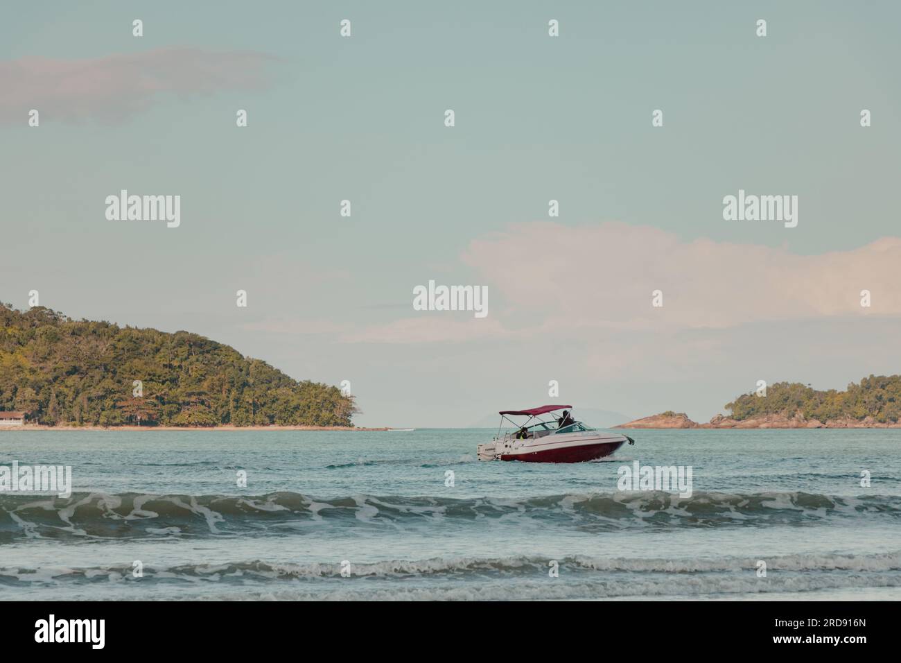 Speedboat boat hi-res stock photography and images - Alamy