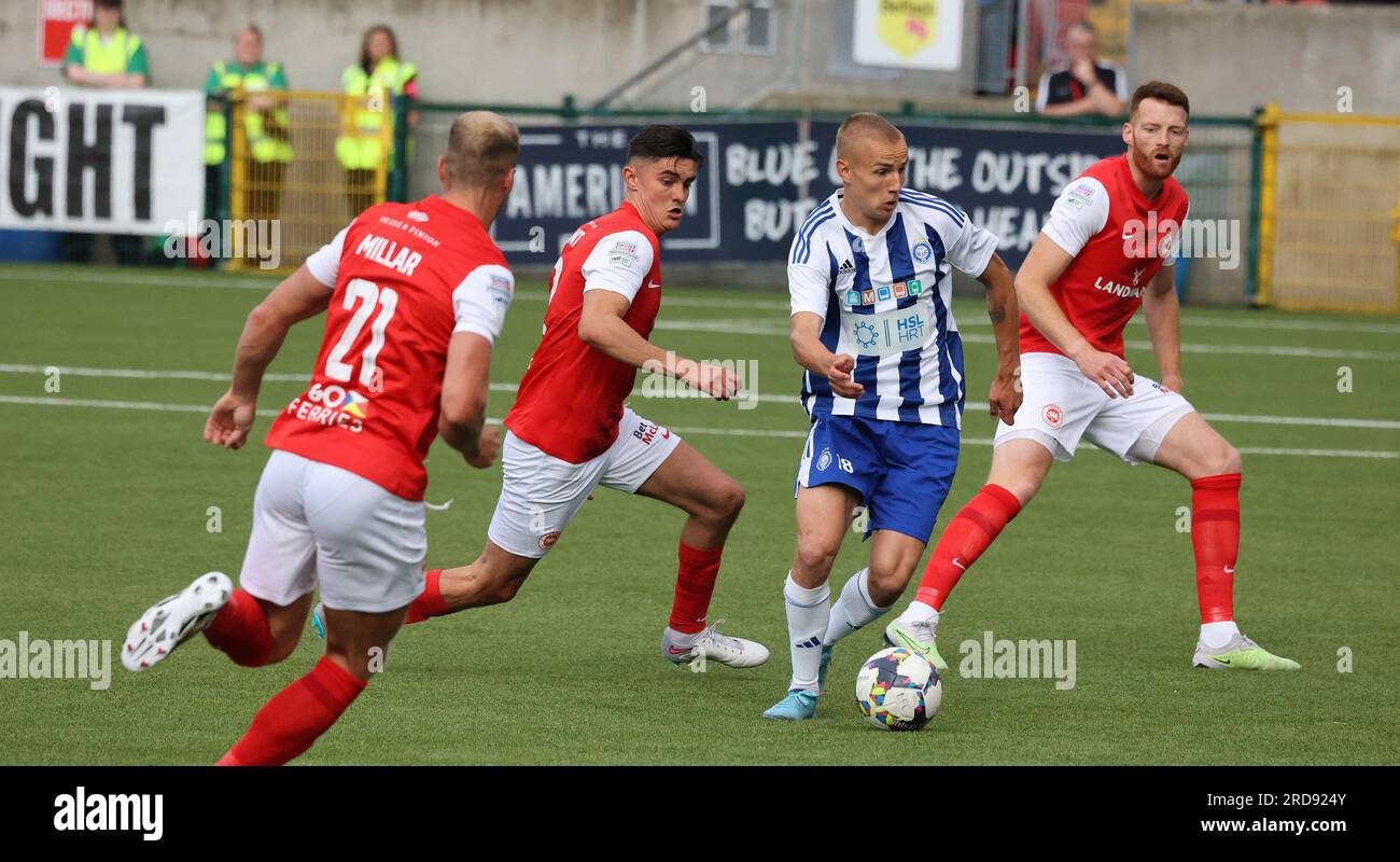 Keskinen topi hi-res stock photography and images - Alamy