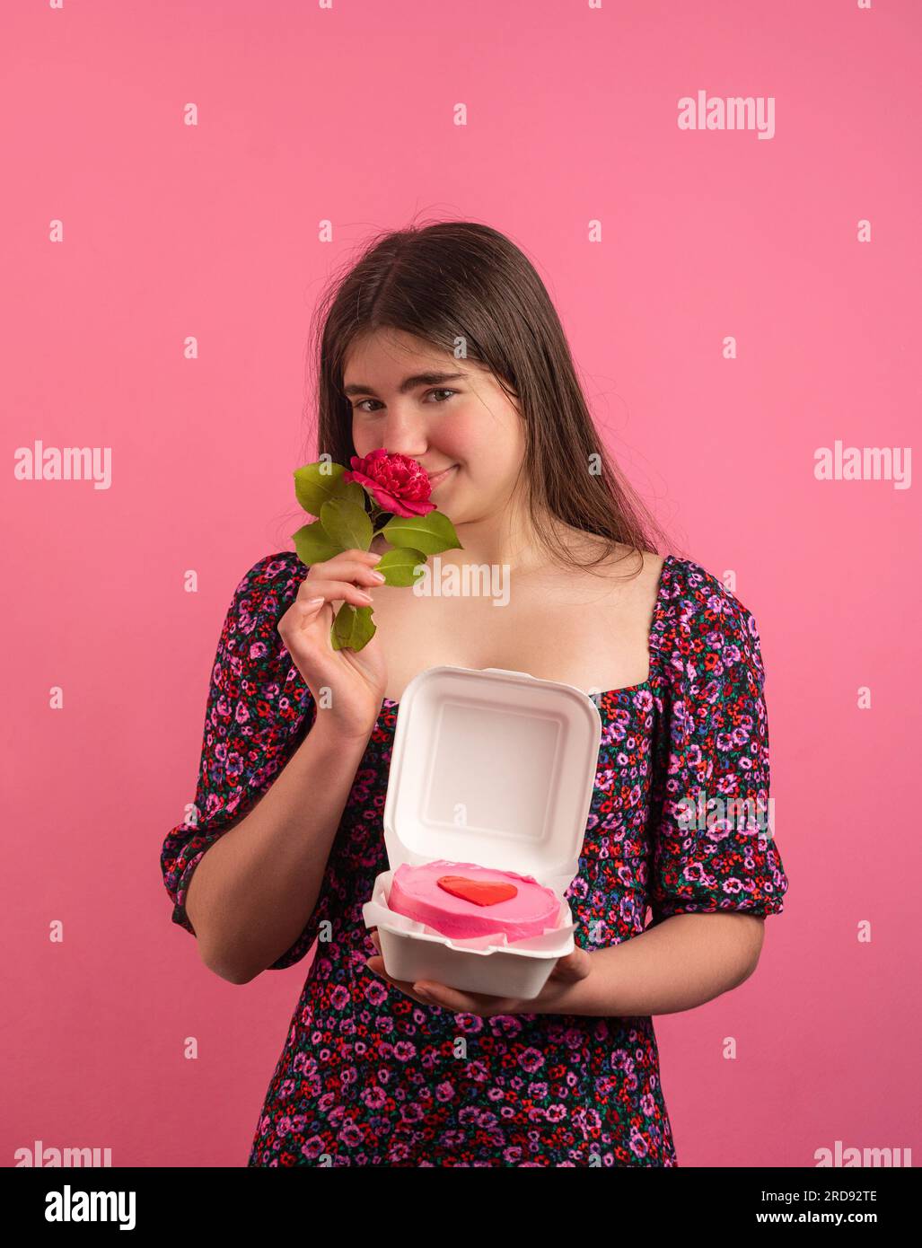 Sniffing cake hi-res stock photography and images - Alamy