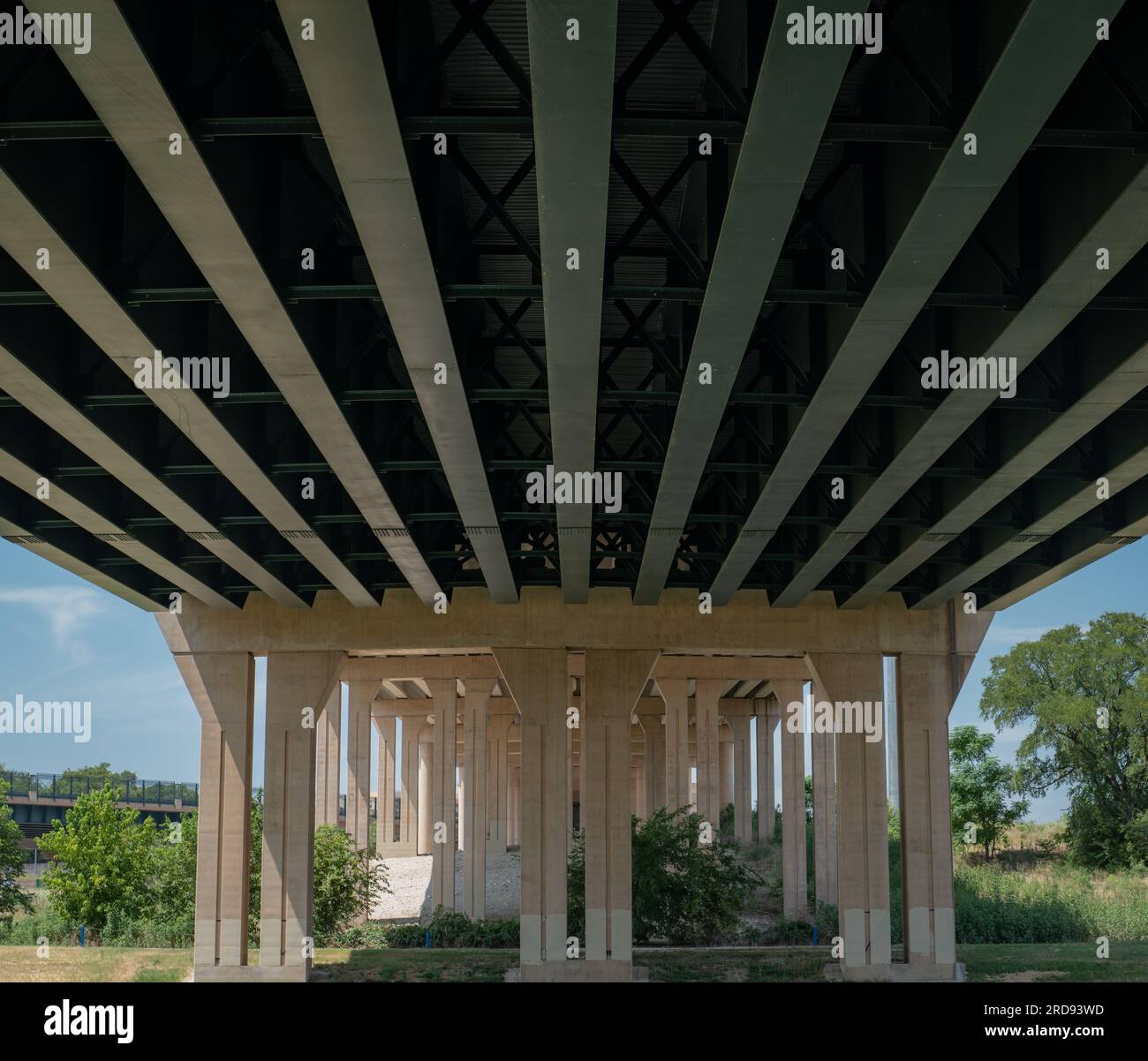Bottom of bridge, I-beams and structure Stock Photo - Alamy