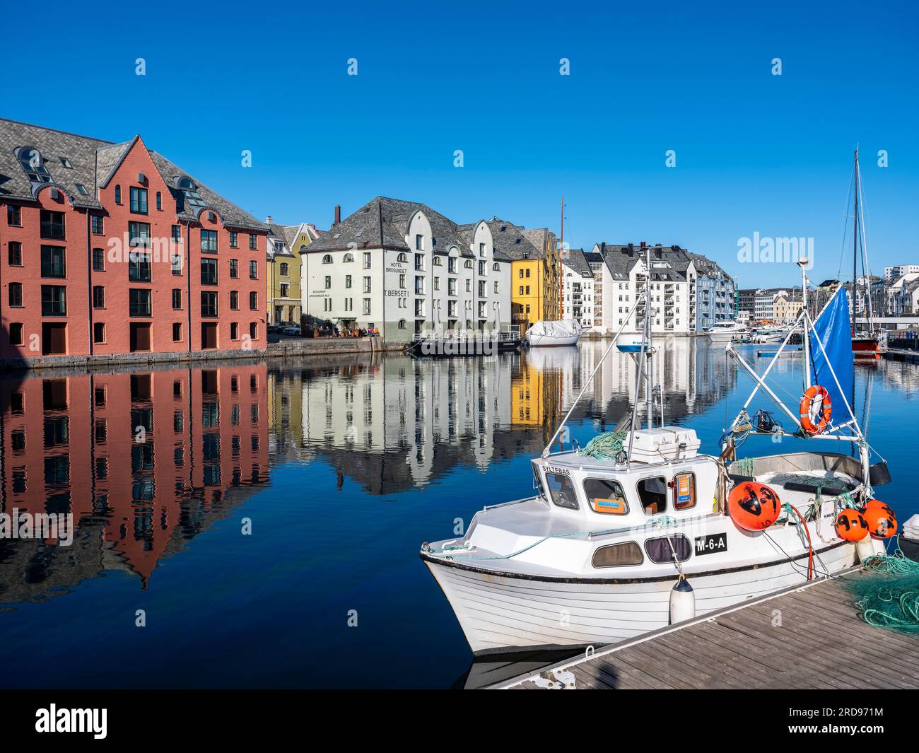 Art nouveau centre alesund hi-res stock photography and images - Alamy