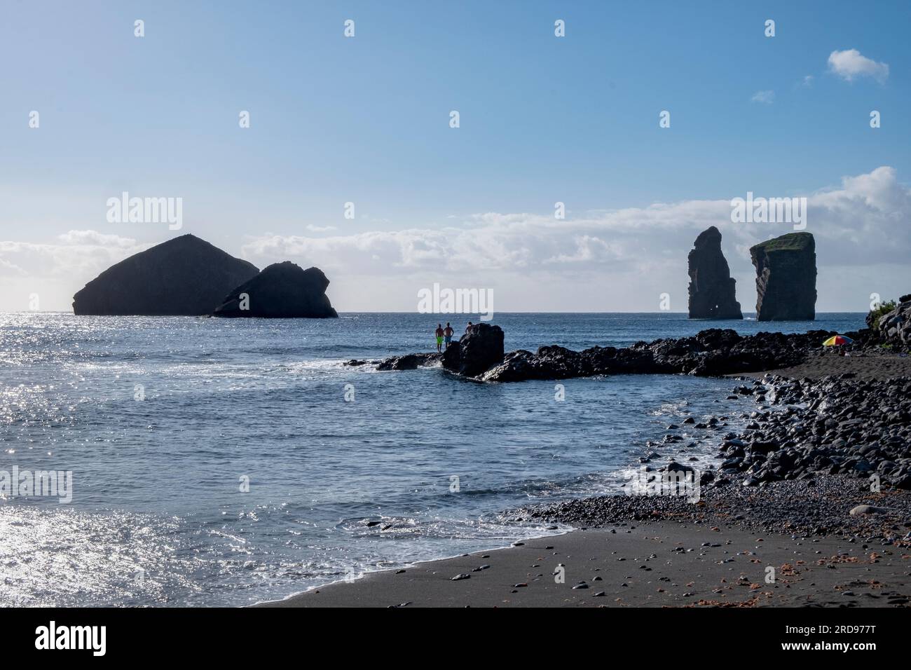 Dark sand hi-res stock photography and images - Alamy