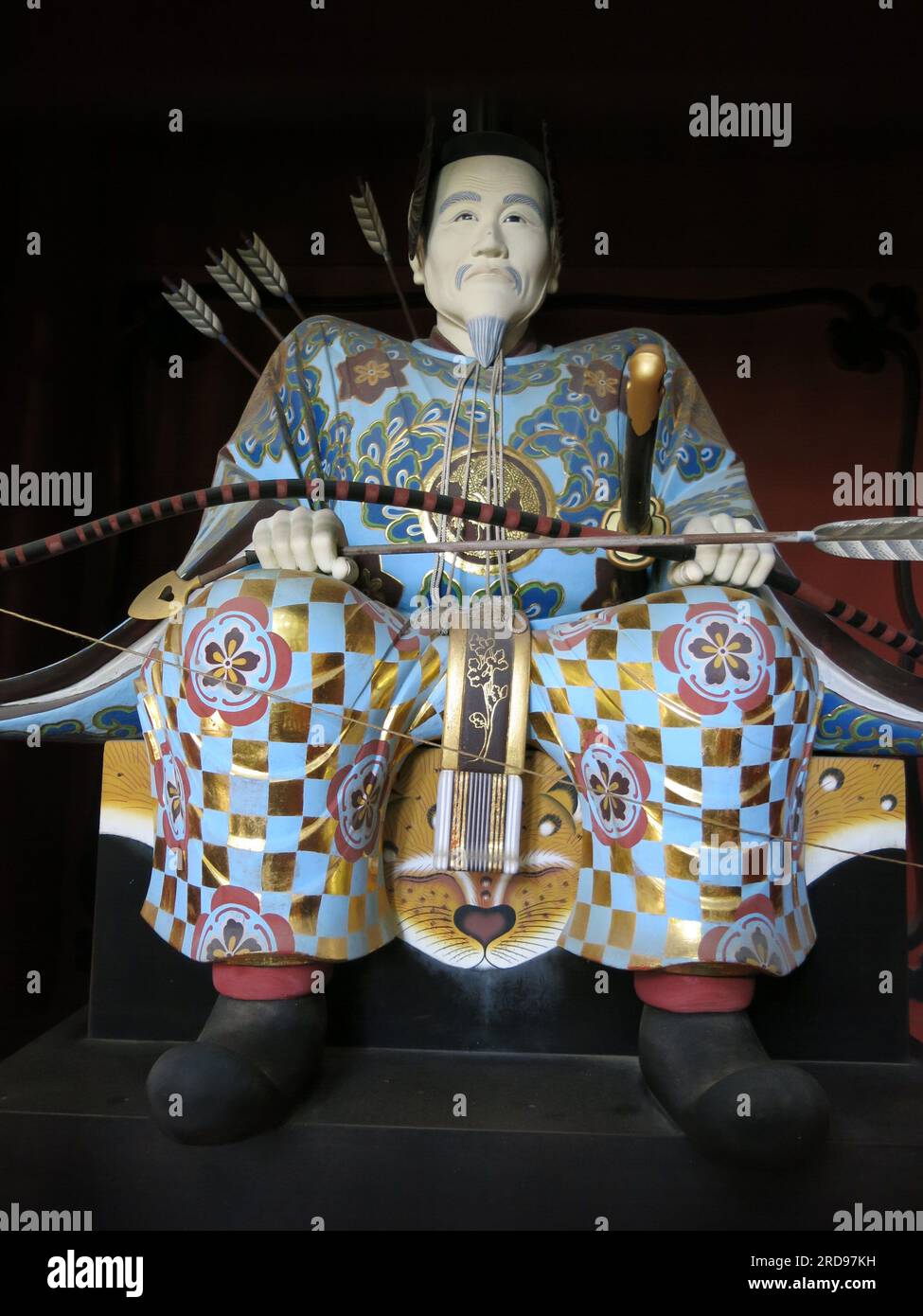 Japanese warrior statue with bow & arrows at the Romon Gate entrance to ...