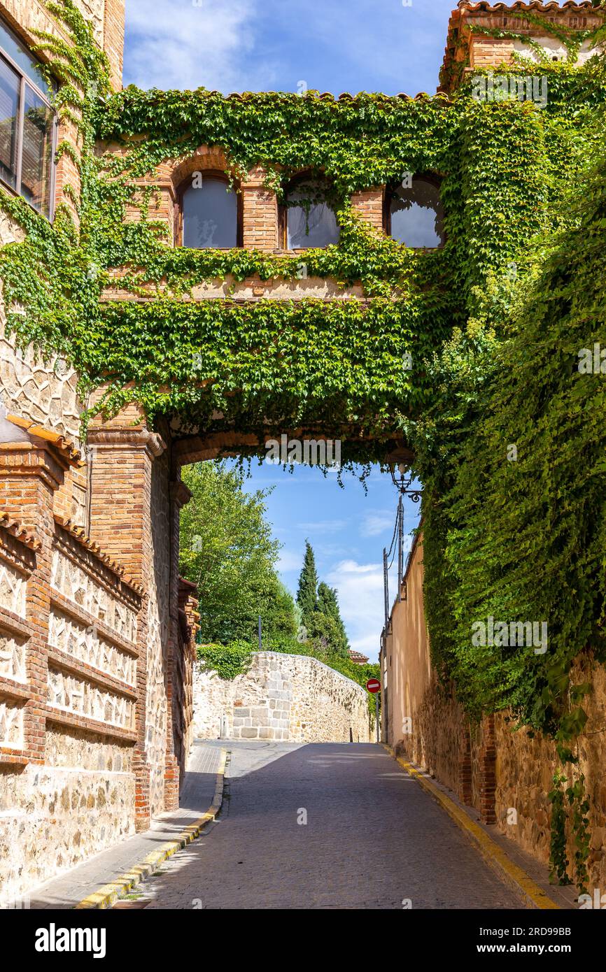 Stone passageway hi-res stock photography and images - Alamy