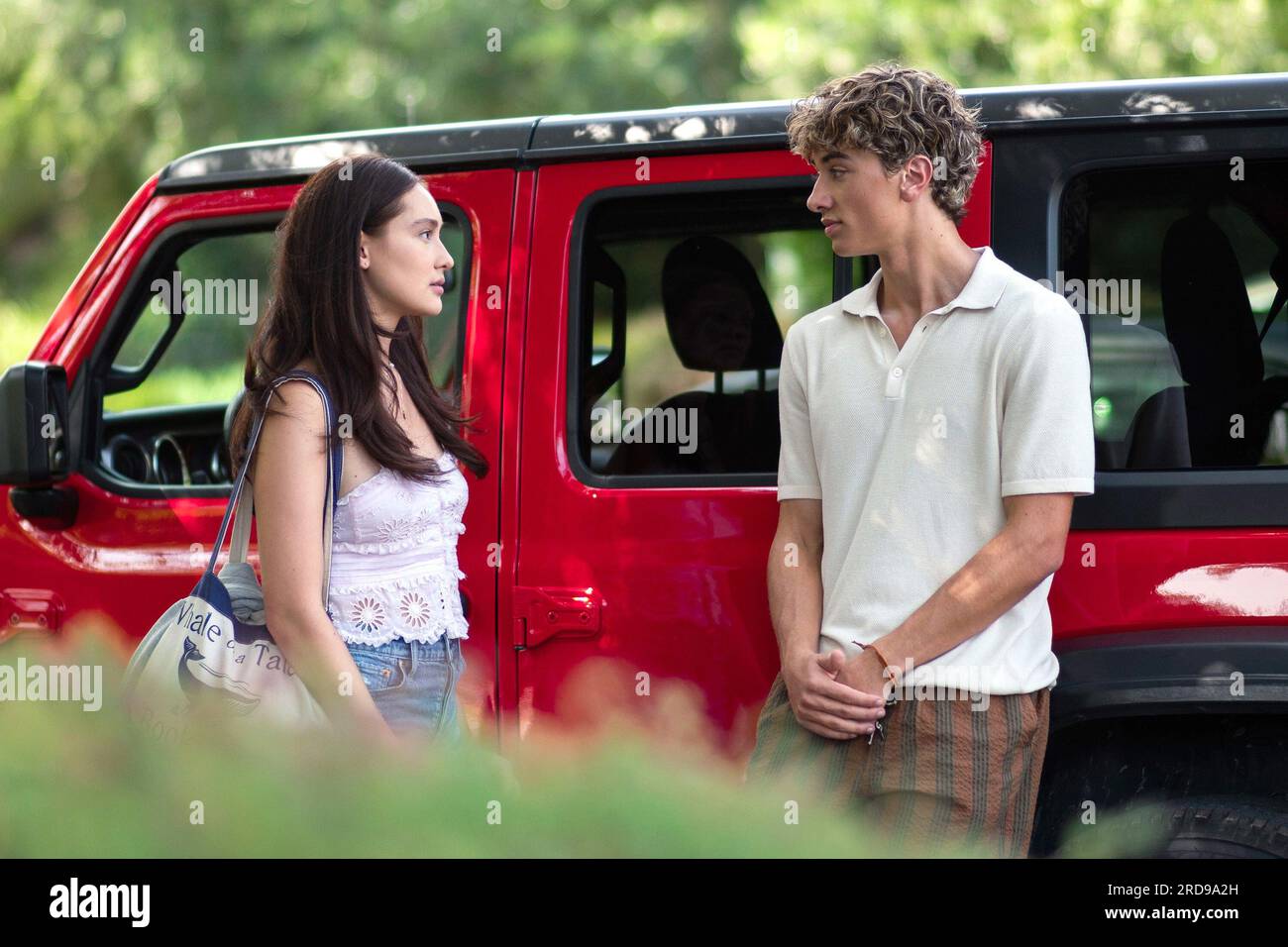 THE SUMMER I TURNED PRETTY, from left: Lola Tung, Gavin Casalegno ...