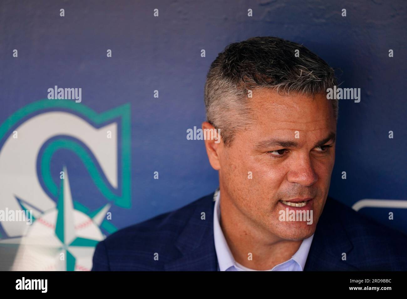 Seattle Mariners' Director of Amateur Scouting Scott Hunter talks to ...