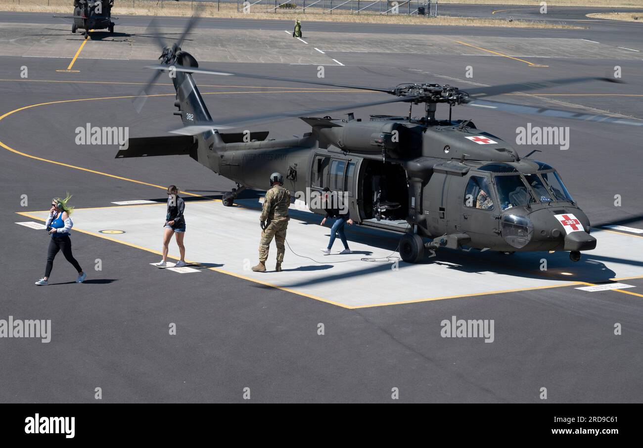 Military spouse orientation hi-res stock photography and images - Alamy