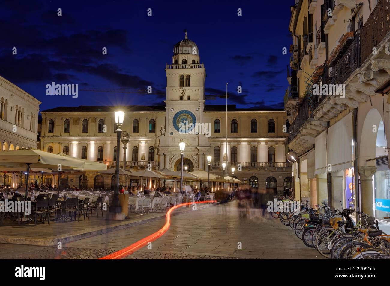 Nighttime travel italy hi-res stock photography and images - Alamy