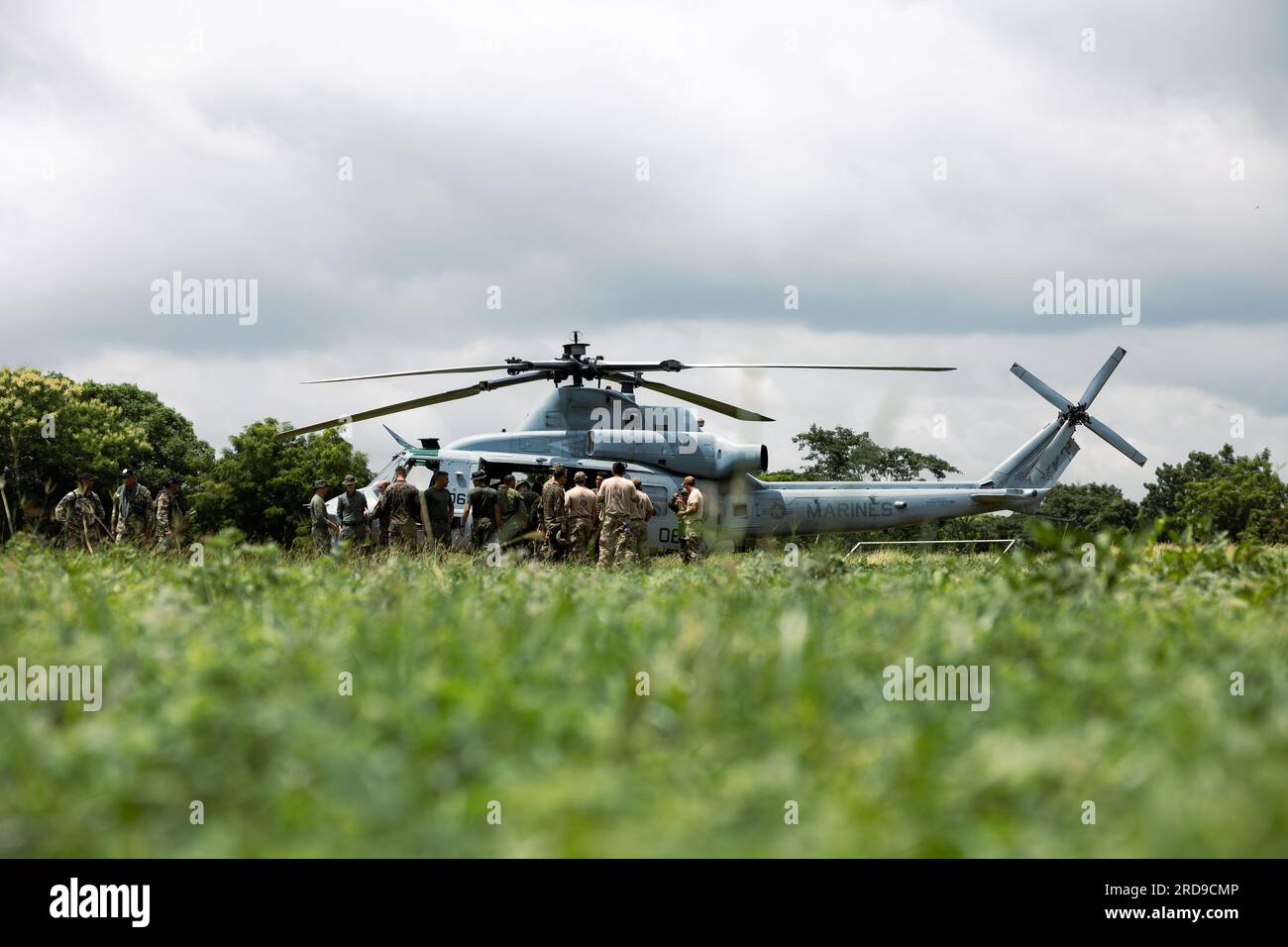 U.S. Marines with 4th Reconnaissance Battalion, 4th Marine Division ...