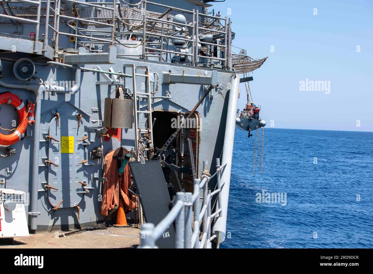 Fantail guided missile cruiser hi-res stock photography and images - Alamy
