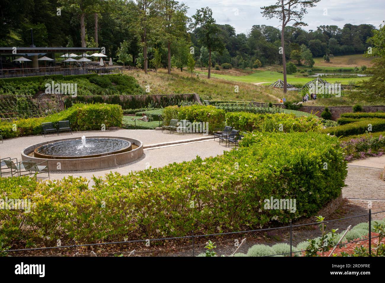 Fountain at the Parabola at The Newt, Bruton/Castle Cary Somerset Stock ...