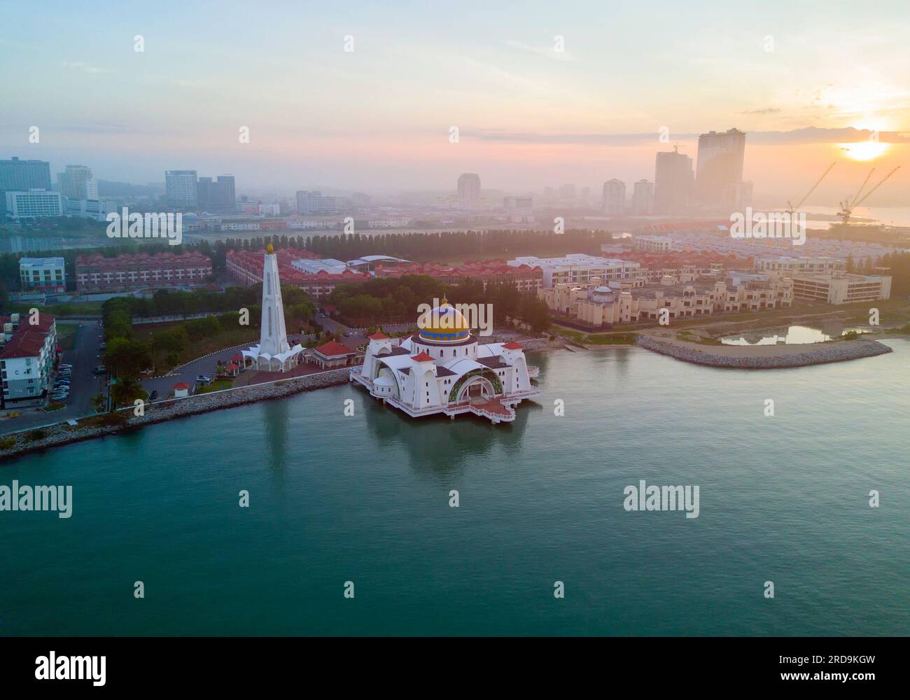 Malacca straits floating mosque hi-res stock photography and images - Alamy