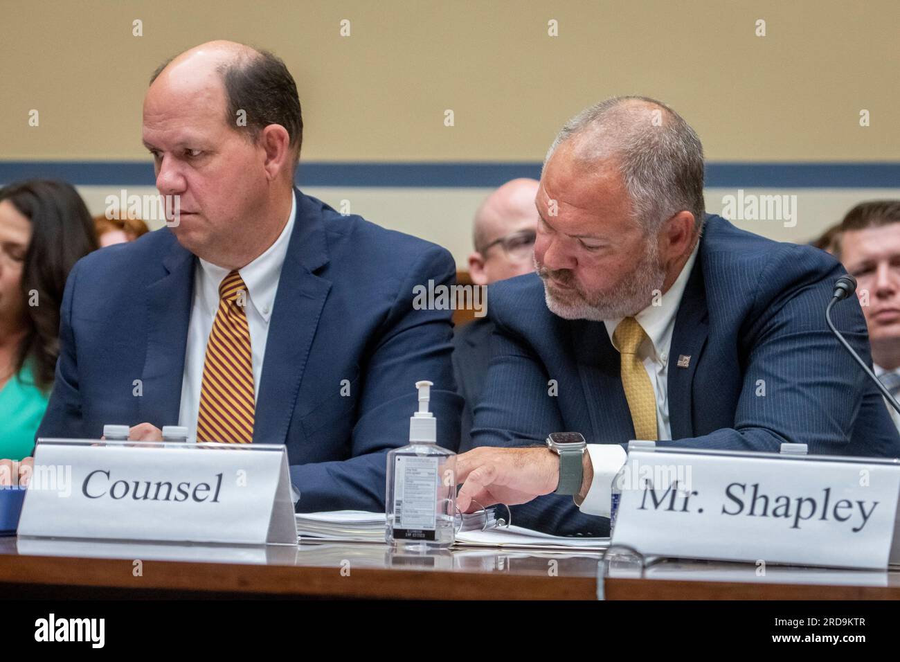 New left notes hi-res stock photography and images - Alamy