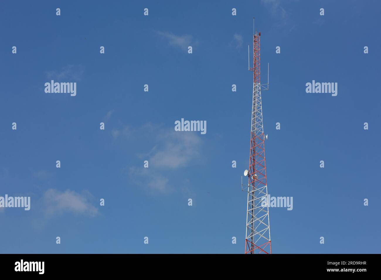 Transmission signal hi-res stock photography and images - Alamy