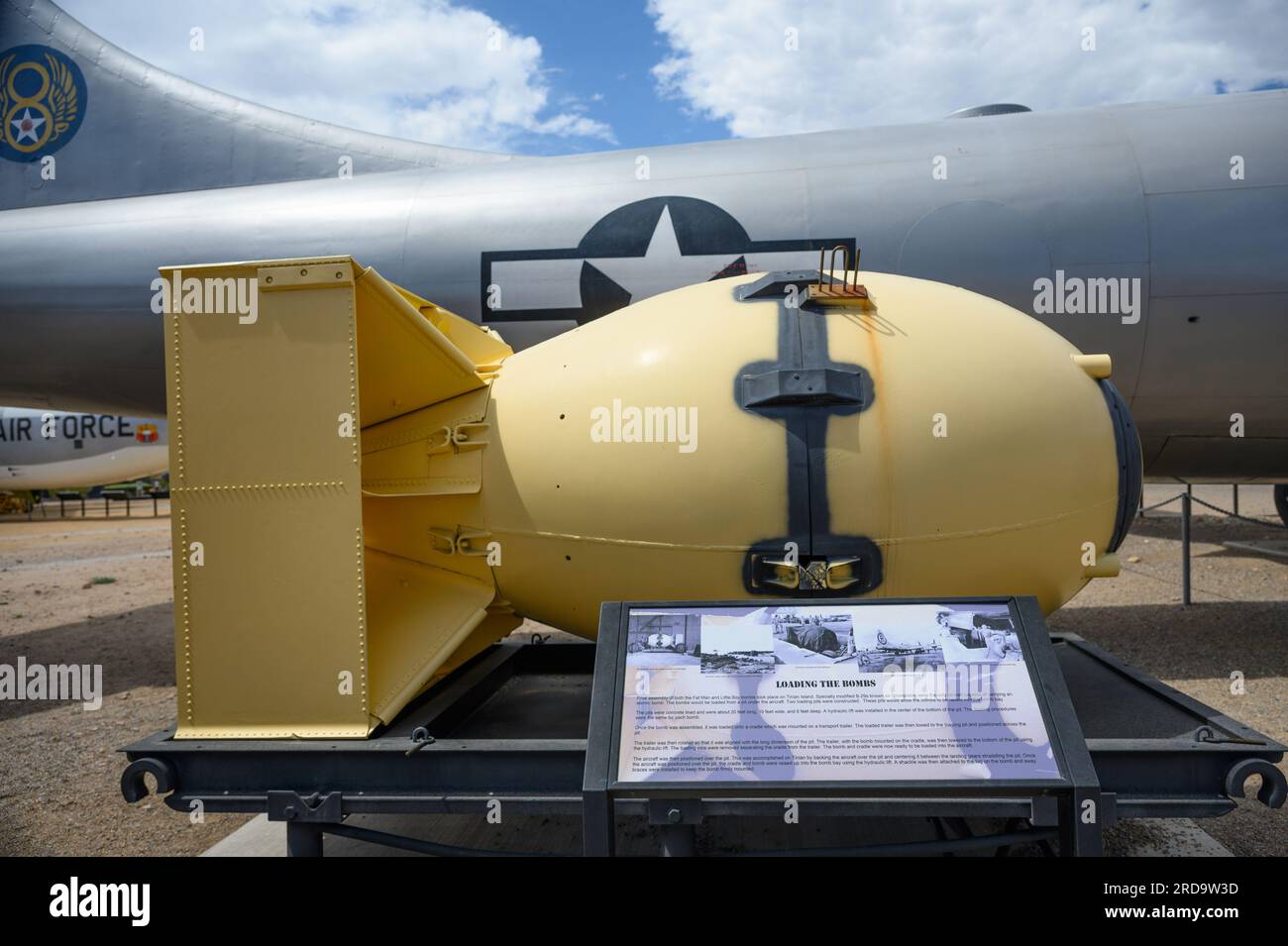 Oppenheimer set hi-res stock photography and images - Alamy