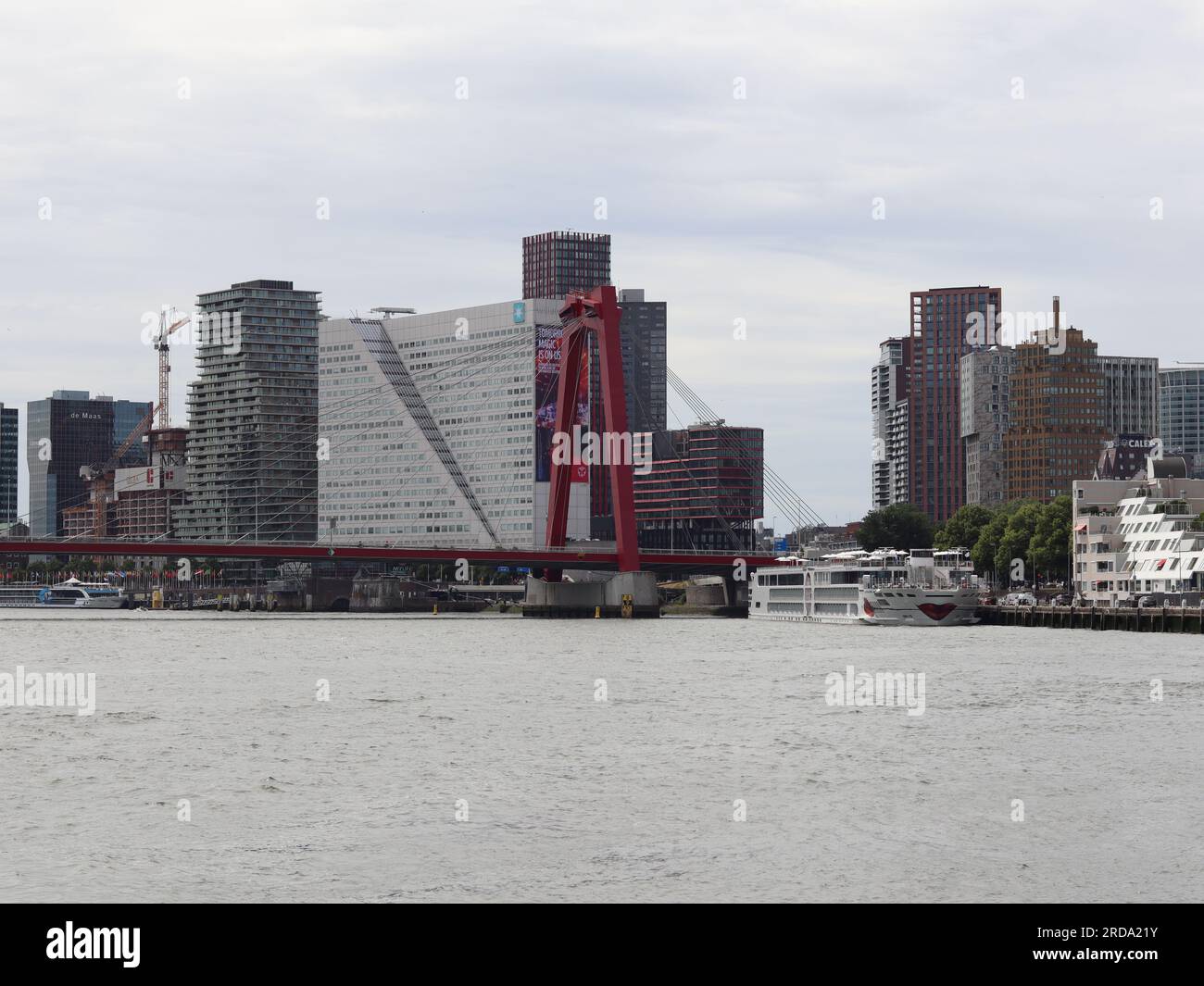 Willemsbrug Red Bridge in Rotterdam, The Netherlands Stock Photo - Alamy