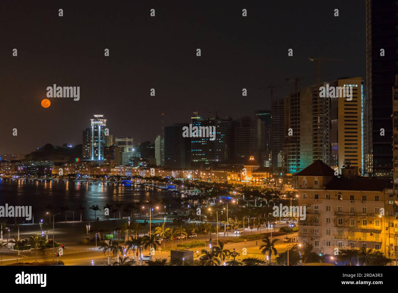 Luanda skyline night hi-res stock photography and images - Alamy