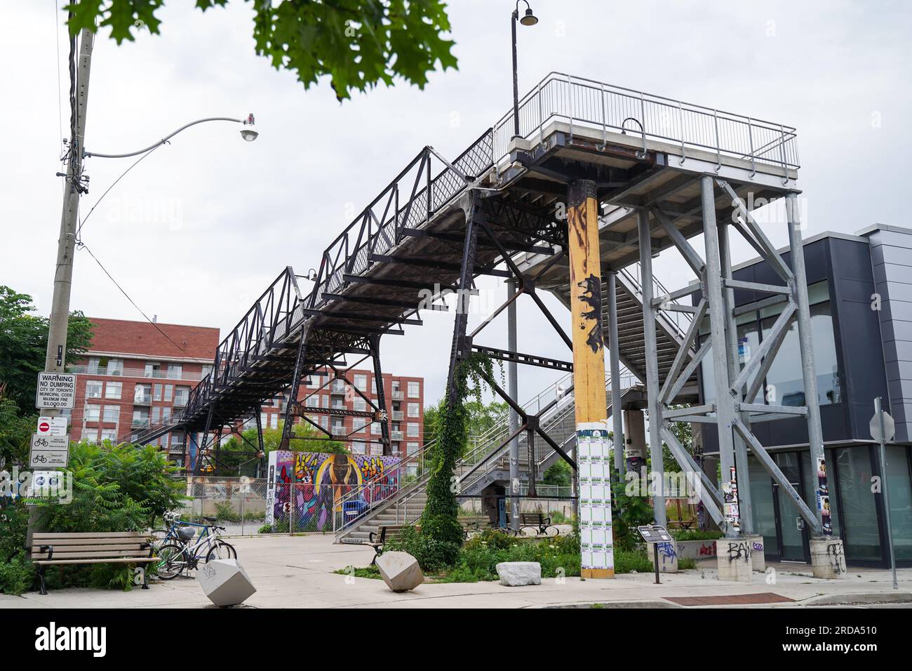 Wallace pedestrian bridge hi-res stock photography and images - Alamy