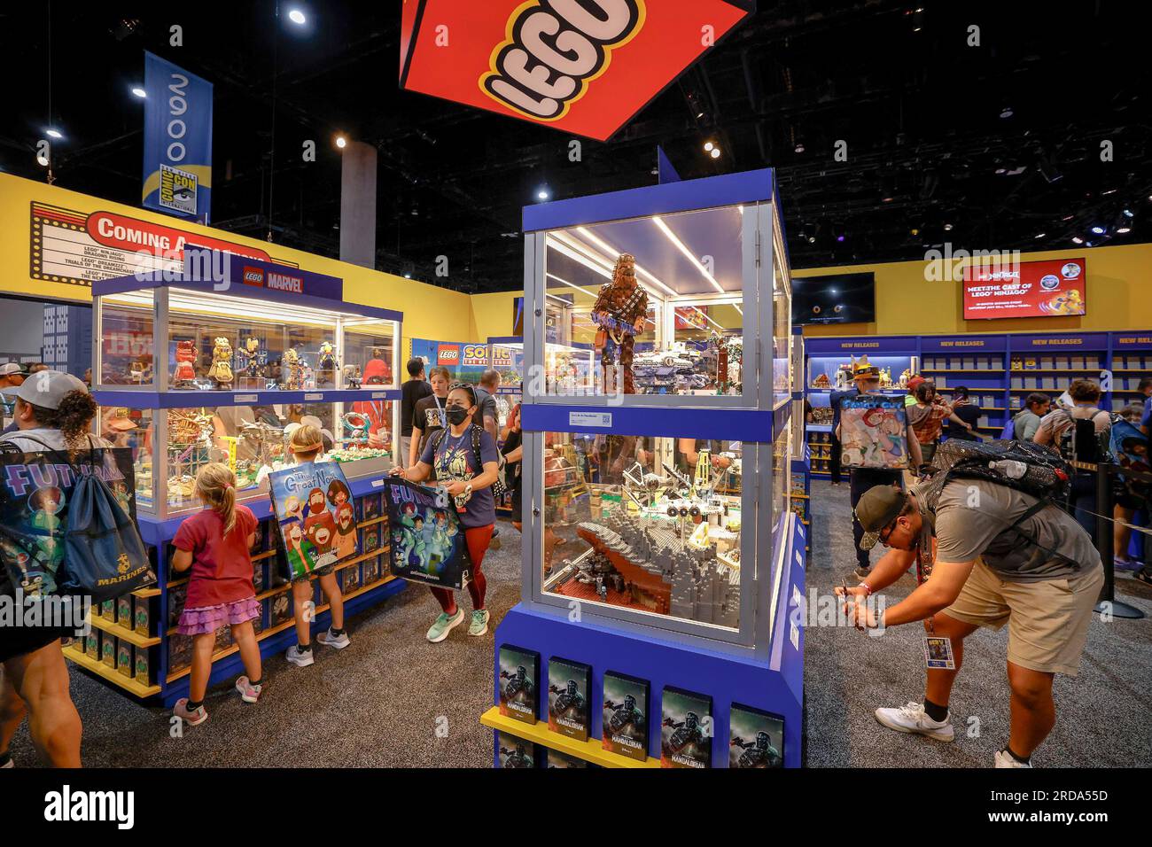 IMAGE DISTRIBUTED FOR THE LEGO GROUP - The LEGO Group debuts LEGO ...