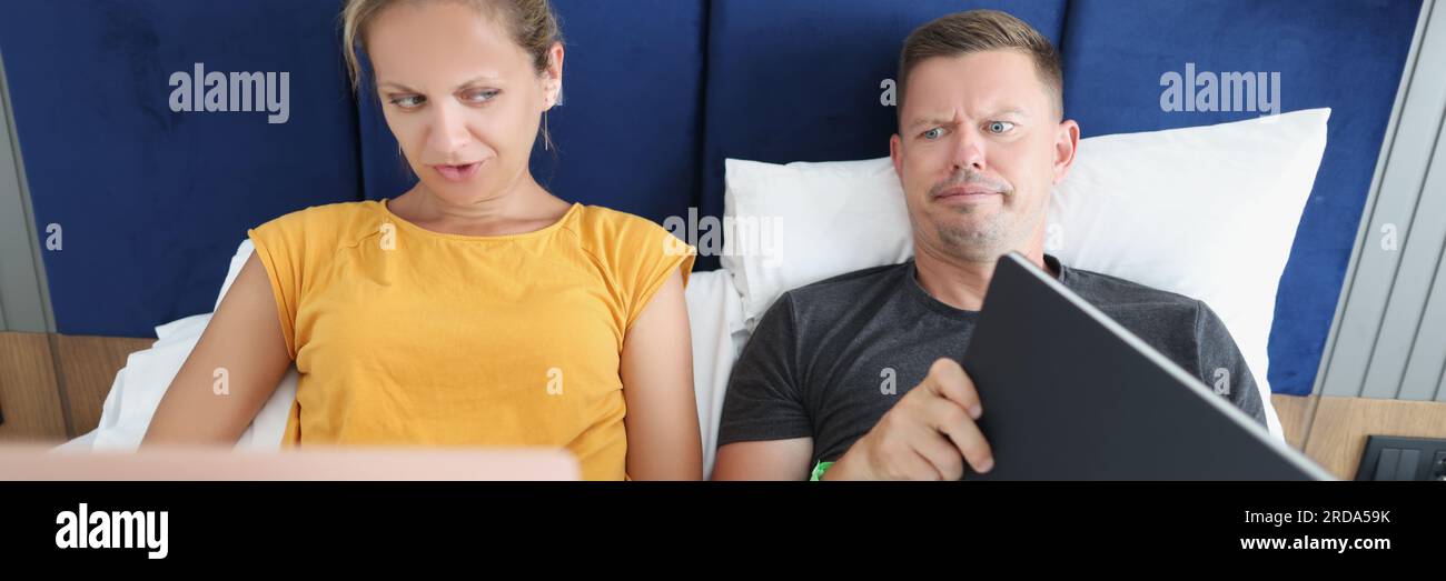 Jealous husband suspects his wife of cheating and looks at her computer ...