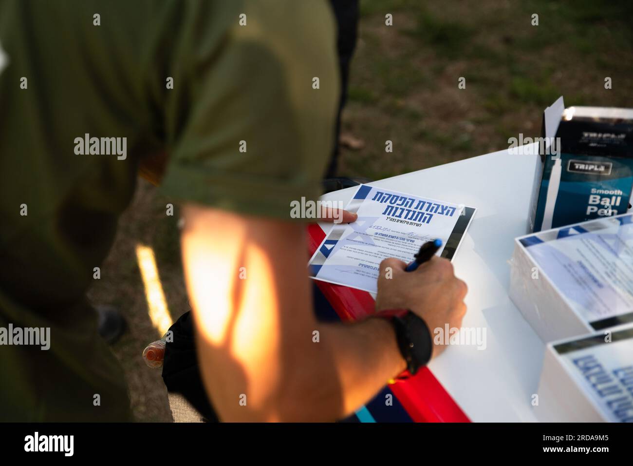 Refusal to report for duty hi-res stock photography and images - Alamy