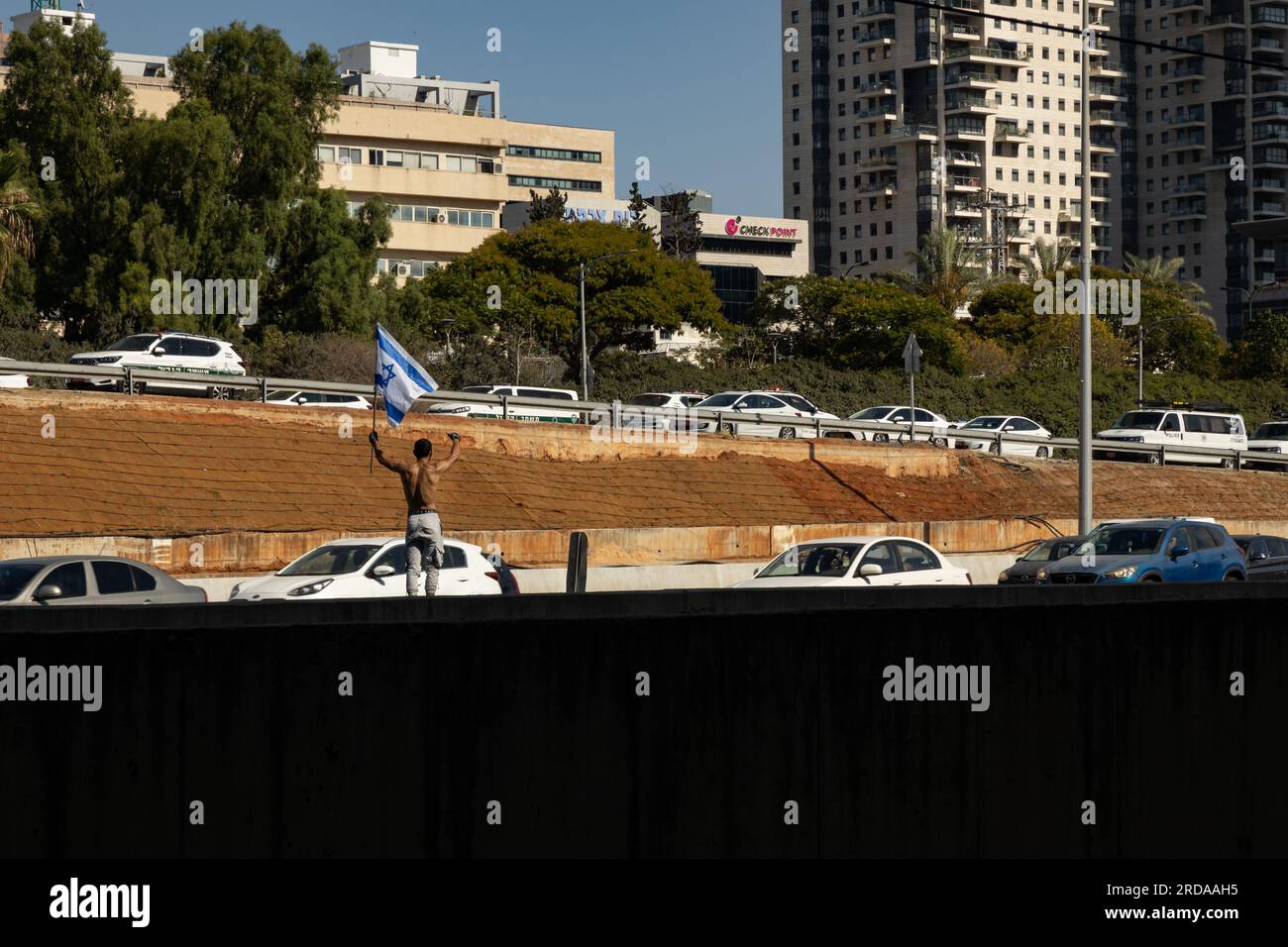 Demonstration against Netanyahu's government at Tel Aviv Hashalom train ...