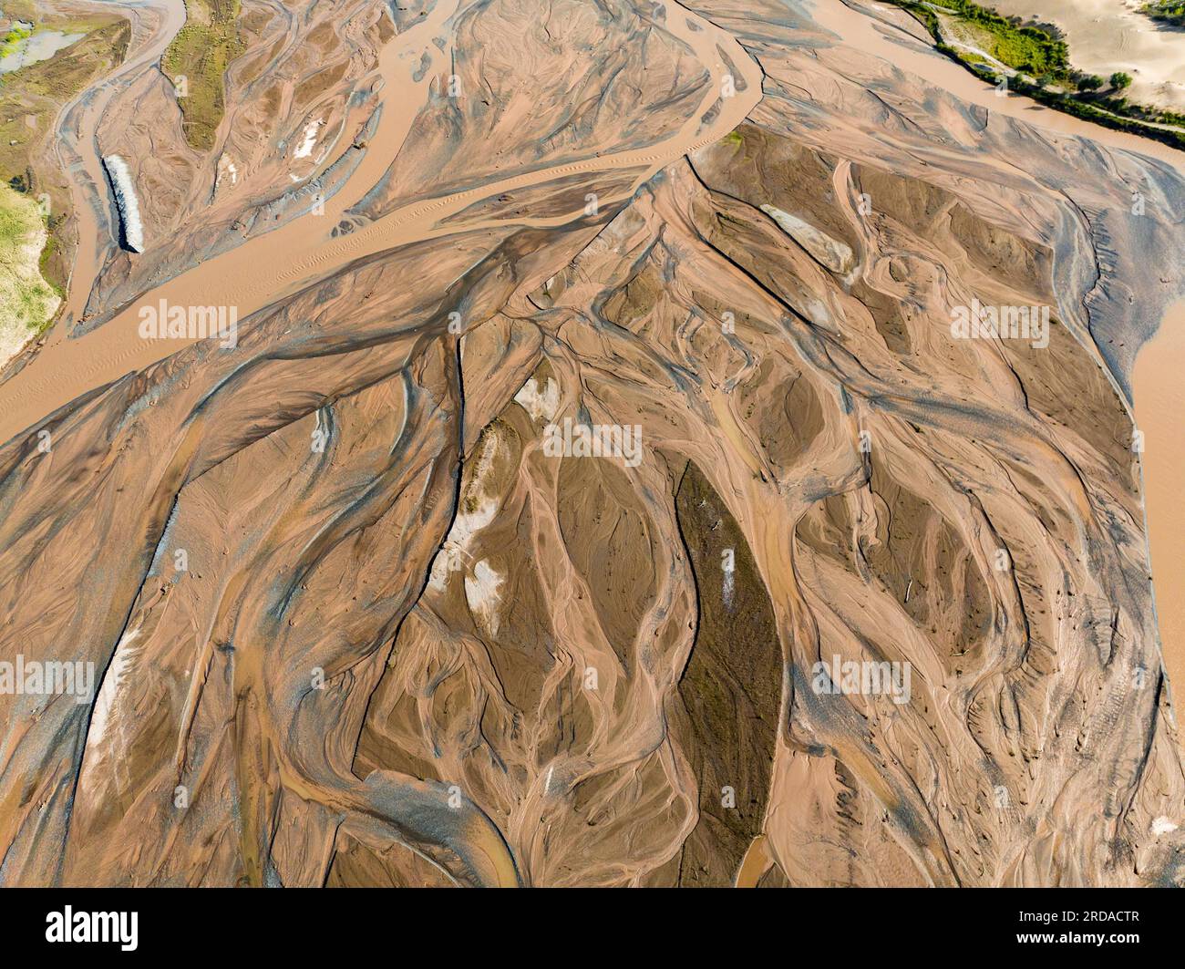 Aerial photo shows a stunning landscape of Cherchen River in Qiemo ...
