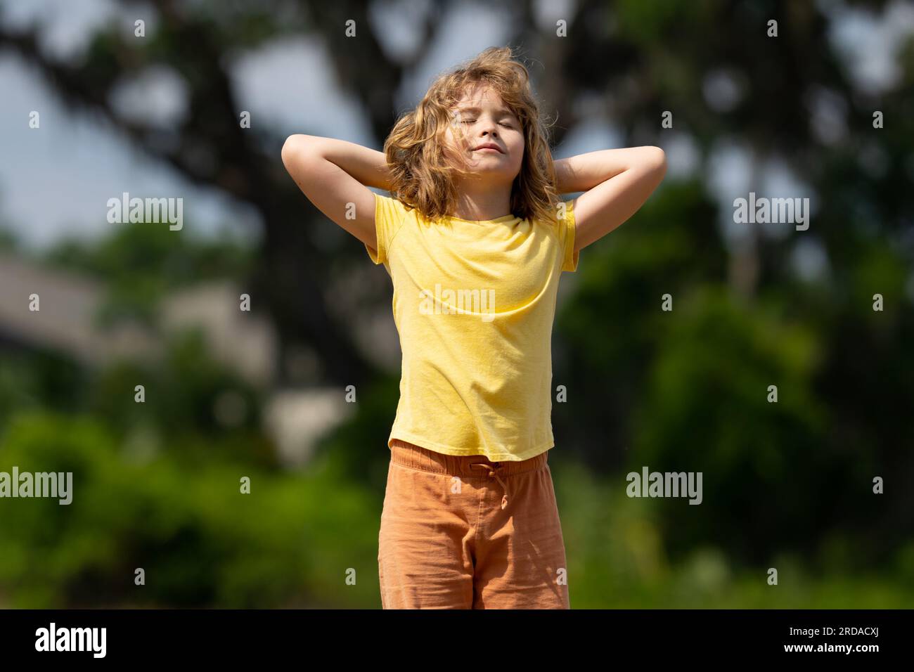 Kid running in summer street. Child enjoy run. Little boy running on ...
