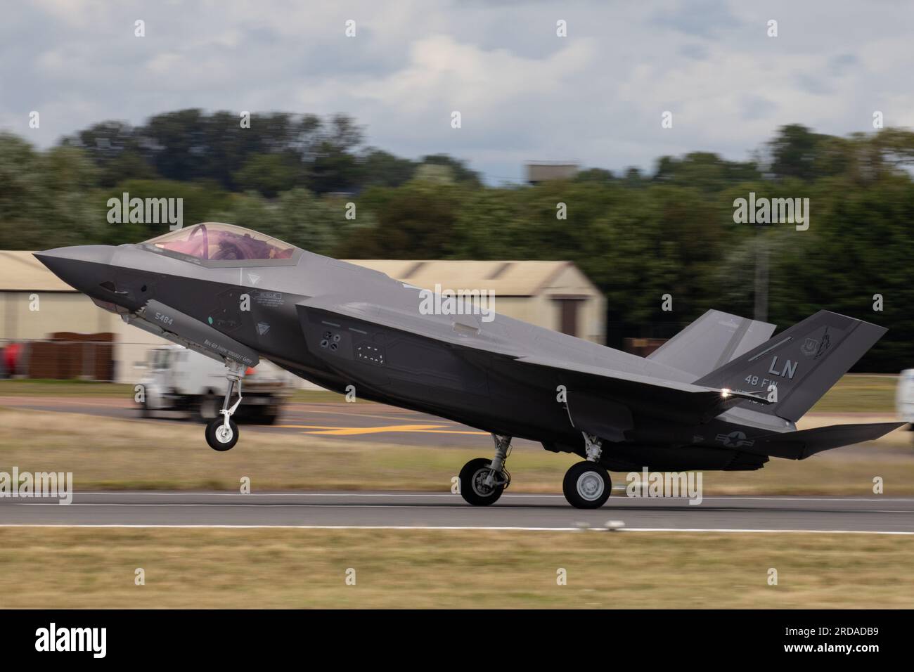 USAF F-35 Lightning II landing at RIAT Fairford 2023 Stock Photo - Alamy