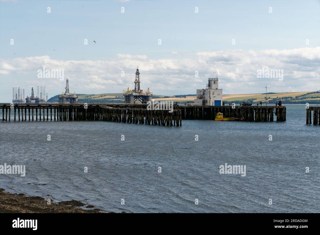 Oil rig holding area hi-res stock photography and images - Alamy