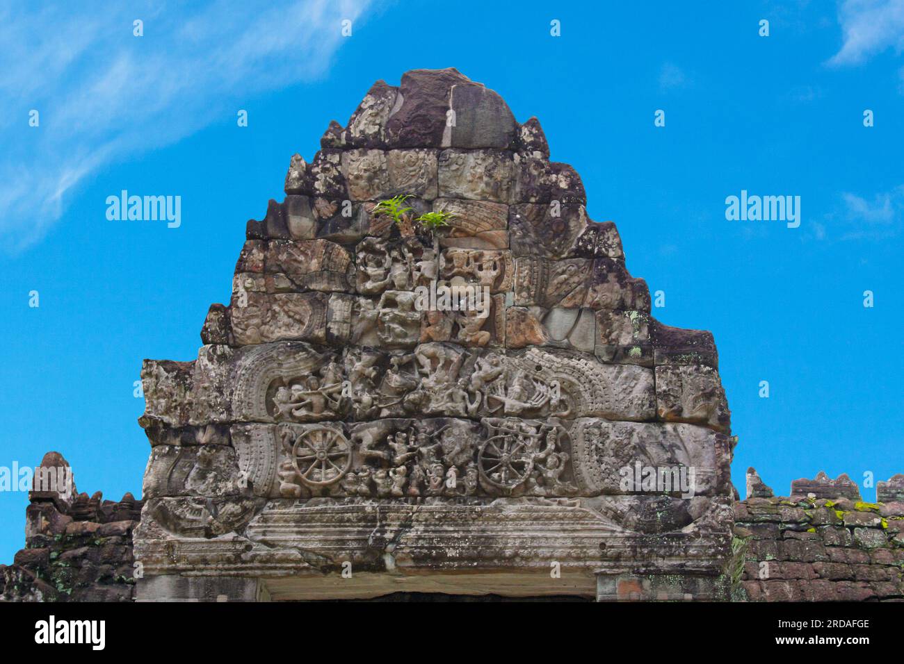 Bas relief of a gopura in Preah Khan (Khmer: ប្រាសាទព្រះខ័ន; "Royal ...