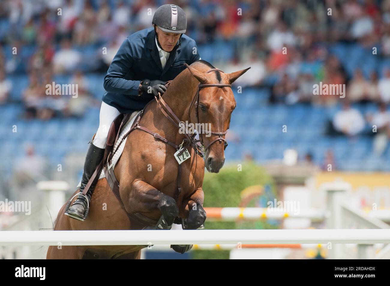 Vladimir TUGANOV RUS Aktion auf LANCERO Weltfest des Pferdesportes CHIO ...