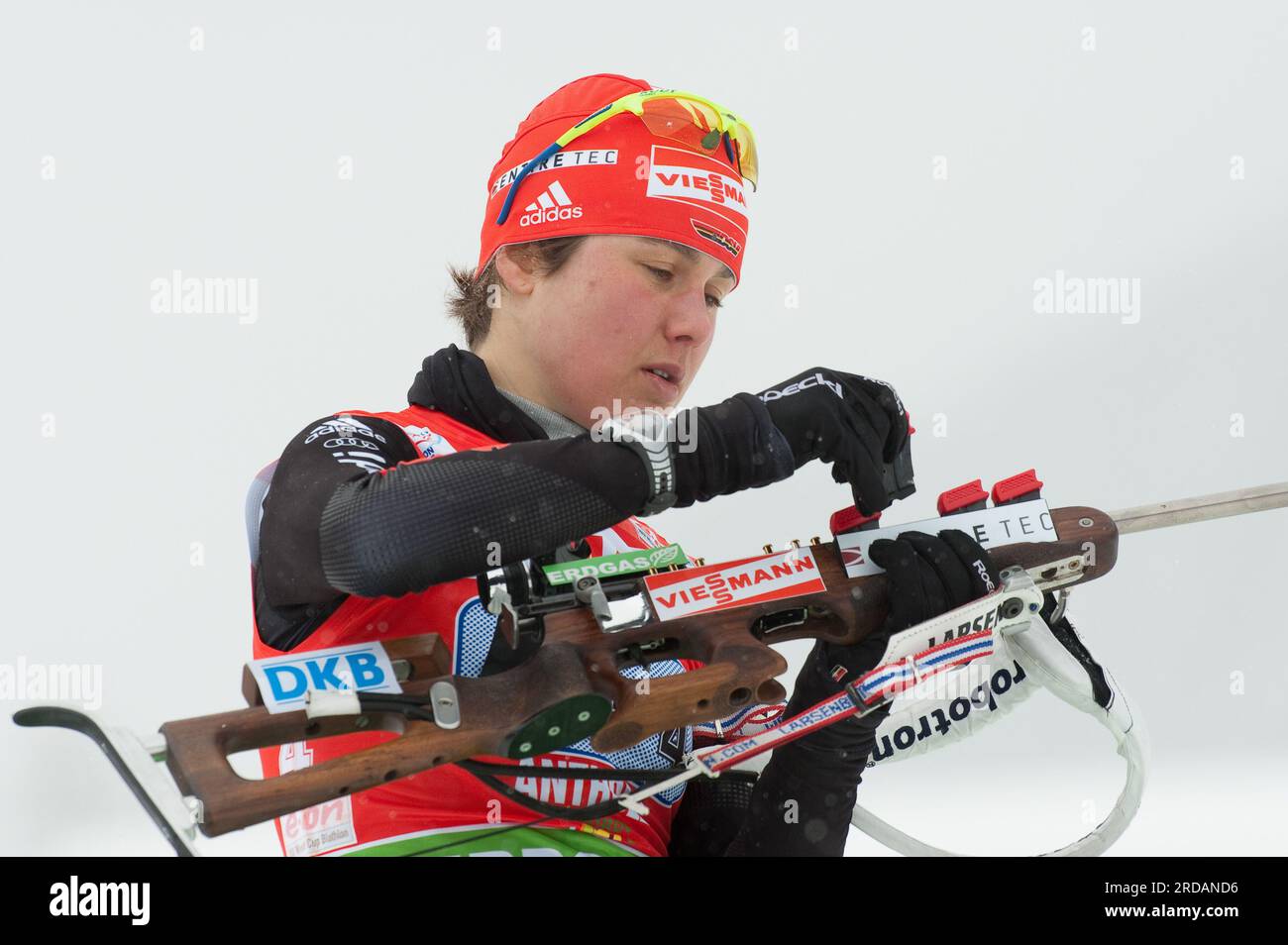 Tina Bachmann Aktion schießen Biathlon, 4 x 6 km Staffel der Frauen in ...